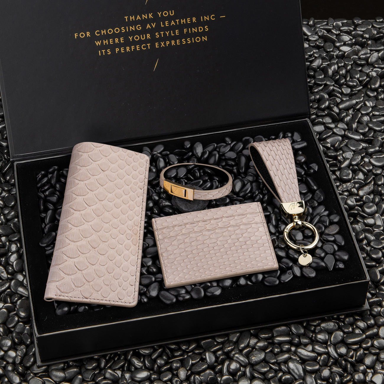 Python Gift Set buy with delivery - A&V